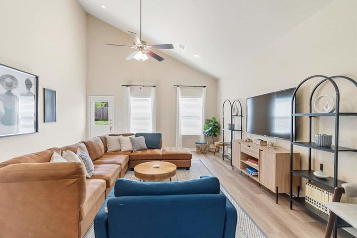 Work & Play  4br In Tech Ridge | King And Queens - Pflugerville, TX