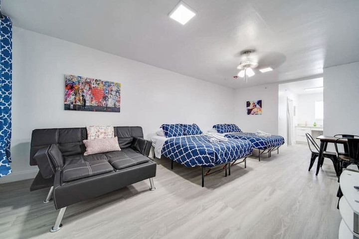 Ocean Drive Prime Apt W/2 Queenbeds & Washer/dryer - Miami Beach, FL