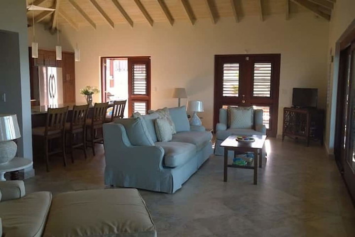 Luxurious 4 Bedroom Villa With Pool ~ Amazing Sea Views And Cooling Trade Winds - Antigua and Barbuda