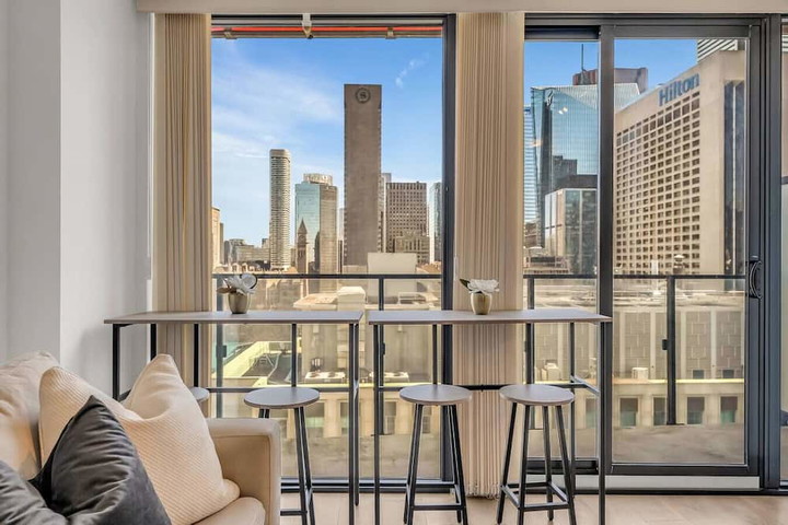 *World Cup* Stylish Downtown Apartment With Gym - Toronto