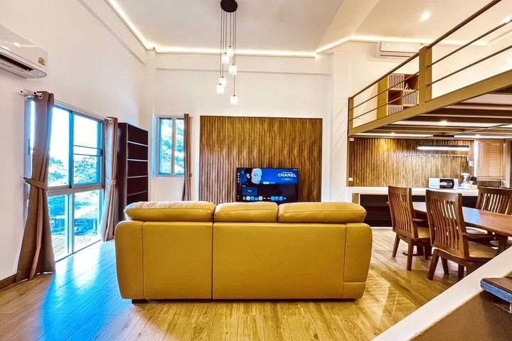 Khaolak Loft Suite B With 2 King Size Beds 1 Bathroom At Kokotel Montana Hotel - Khao Lak