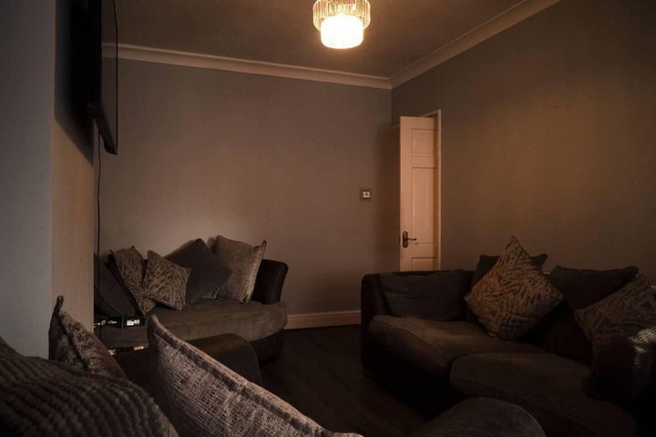 Captivating 3-bed House In Birmingham - Solihull