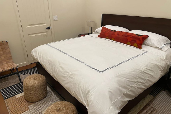 10 Minute Walk To Downtown Cave Creek Restaurants, Night Life And Shops - Scottsdale, AZ