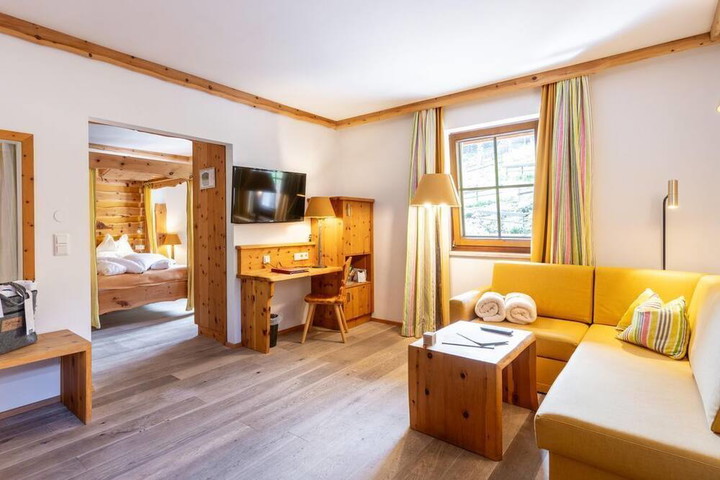 "Suite Arnika" With Bathtub, Shower, Wc (1-3 N.) - Nature And Wellness Hotel - Schladming