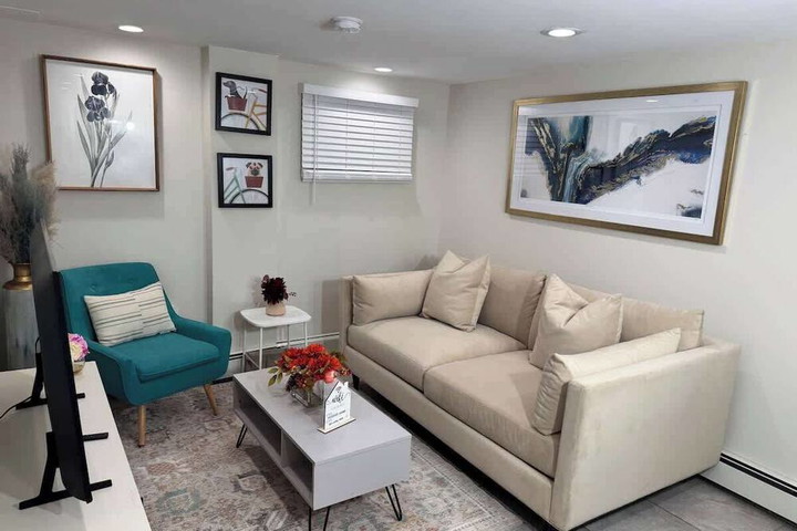 Julie's Cozy 2 Bedroom Basement Apartment - Garden City, NY