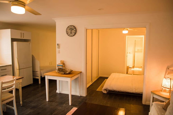 Stunning River Views! Private Guesthouse & Courtyard Close To Nation Park & More - Central Coast