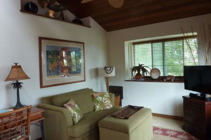 Cozy Maui 'Treehouse' With Lovely Views And Amenities - Maui, HI