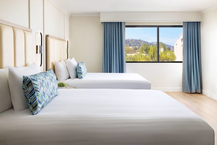 Your Ultimate Leisure Stay Near Lake Calabasas Park! 2 Comfortable Units, Pool - Simi Valley, CA