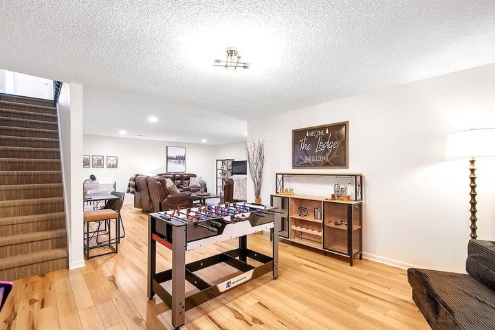 The Lodge Is A  Spacious 4 Bed, 2.5 Bath Home, Styled With Mountain/ Lodge Decor - Wichita, KS