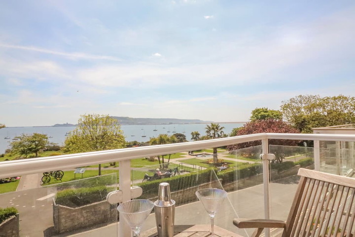 Sea King House, Castle Cove - Weymouth