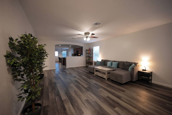 Spacious Home With Wifi/ac - Temple, TX