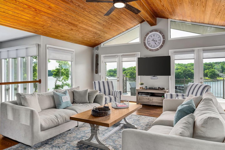 Expansive Retreat With Heated Pool & Gorgeous Views - Cullman, AL