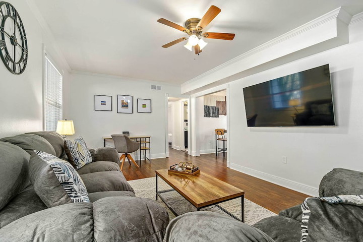 Pet-friendly Mobile Condo ~ 4 Mi To Downtown! - Mobile, AL