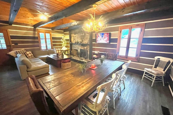 All Seasons Chalet & Cabin In Sasquatch Resort On Hemlock Mountain! - British Columbia