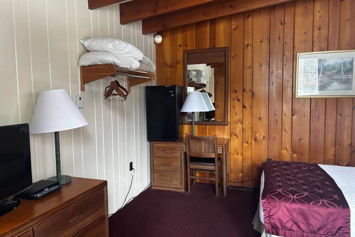 Cozy 1br Hotel Room, Hamilton - #336 Endawonnda - Hamilton, NY