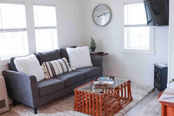 Mainestay Cottage #2 Bangor/hampden Close To Town - Bangor, ME