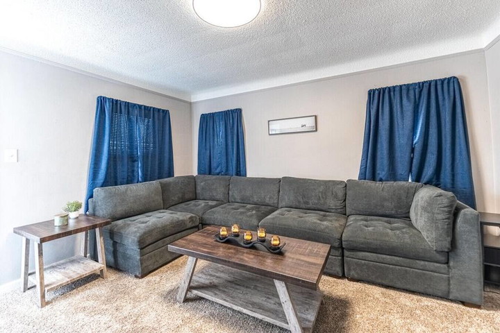 Comfortable 3-bedroom Home In A Great Central Location - Dearborn, MI