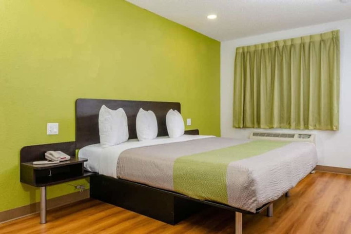 Queen Bed|mobil Acc|tub|nsmk - Fresno, CA