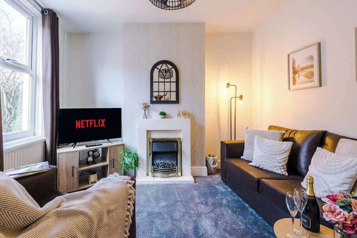 Fresh House, Amazing Location, Great For Couples! - Chester