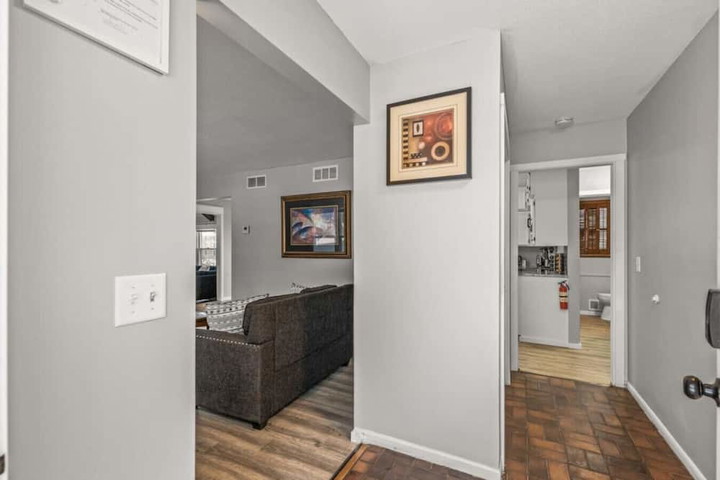 Charming 4br Family Home In Burnsville - Lakeville, MN