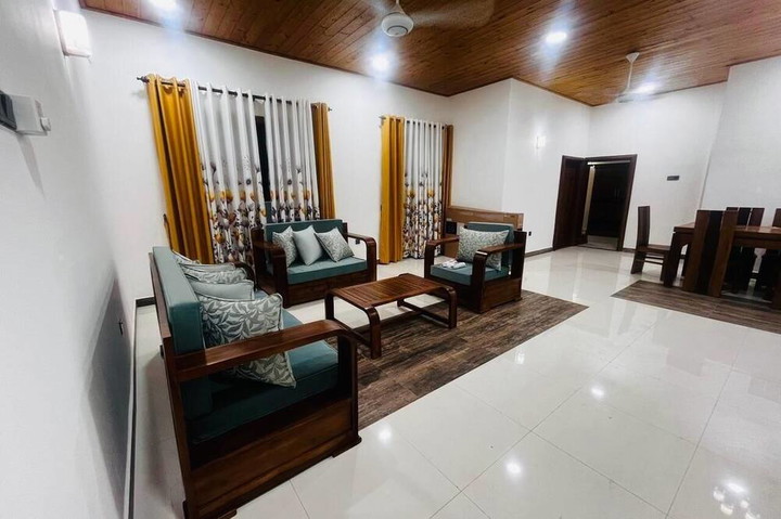 4br,spacious Self Contained Apartment.03 Min Walk To Beaches, Relax , & Enjoy - Colombo