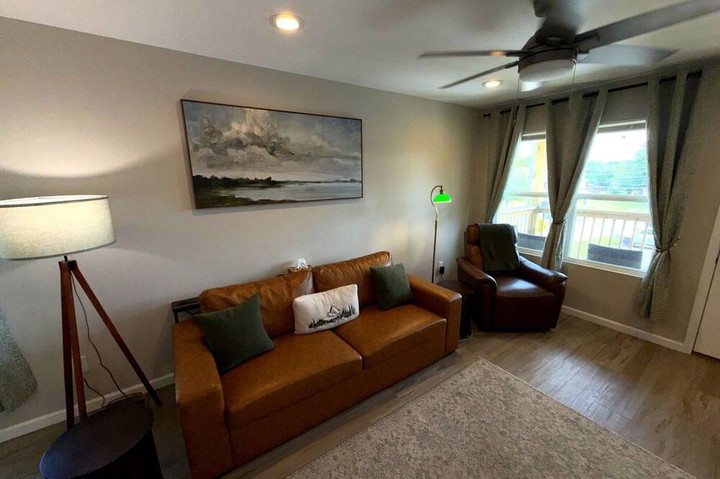 Quiet 2br Directly Across From Morristown-hamblen Hospital - Morristown, TN
