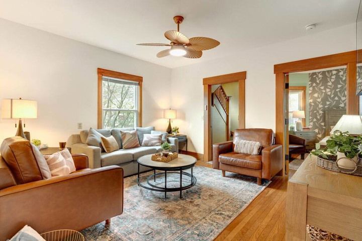 New Luxe On Front Downtown - Traverse City, MI