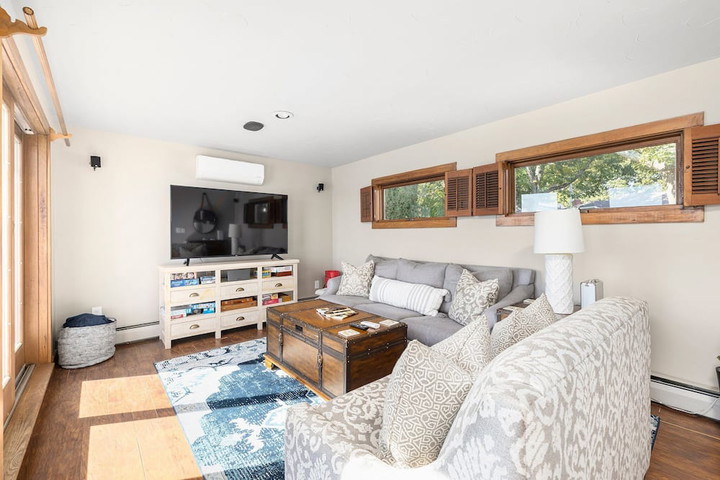 East Greenwich Waterfront Home With Kayaks & 2 Decks - Coventry, RI