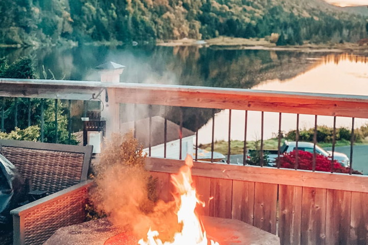 Nordic Style Private Riverfront Cottage With Heated Pool & Hot Tub - Newfoundland and Labrador