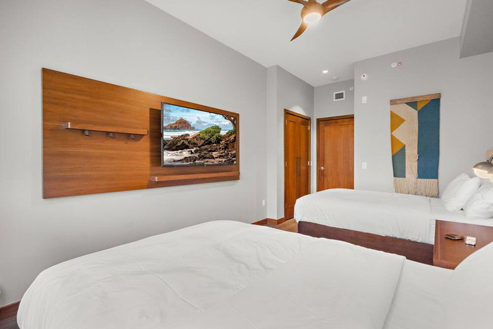 Beachfront Resort!  2 Br Luxury Penthouse - Maui, HI