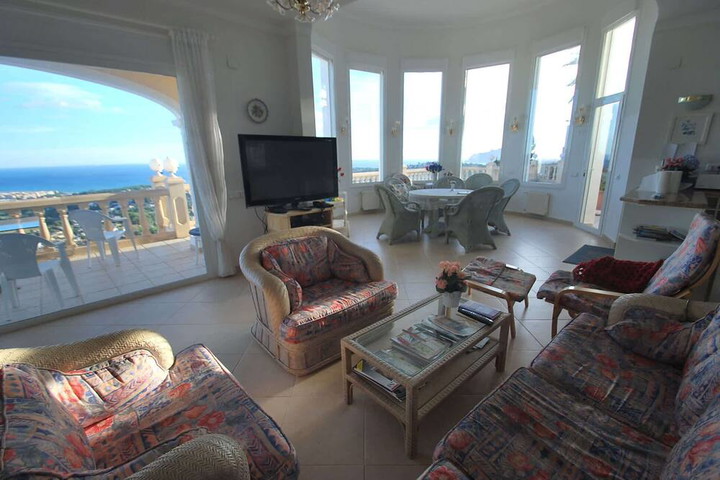 Magnífica Villa Con Fantásticas Vistas Al Mar Y Panorámicas, Y Piscina Privada. - Moraira