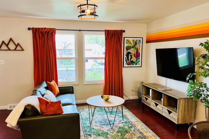15 Min Drive To Mile High! Sleeps 12! - Arvada, CO