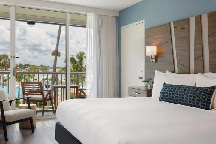 Beachfront Oasis In St. Pete | Near Fort De Soto & Marina Fun | Pet Friendly - Gulfport, FL