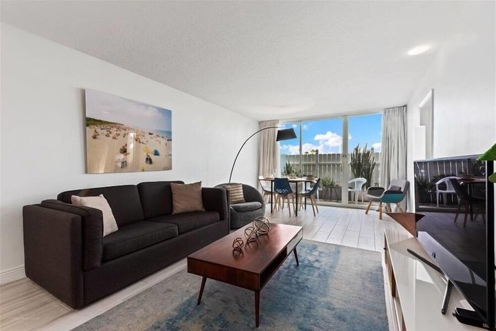 Beach Condo/ High-end Finishes/ Island Beach Resort/ No Cleaning Fee/ Condo 112 - Jensen Beach, FL