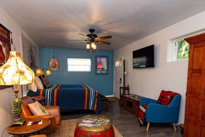 *Pine Needle Retreat *Fireplace *Romantic Getaway - Prescott, AZ