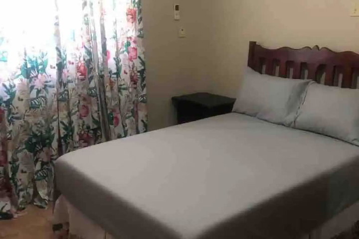 Prime Negril Location - 2br Brand New Apartment. New Water Tank Installed. - Negril