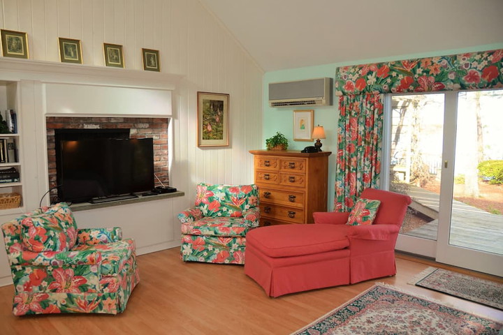 New Seabury Home With Private Dock Close To Beach, Golf Tennis, Boat Optional - Mashpee, MA