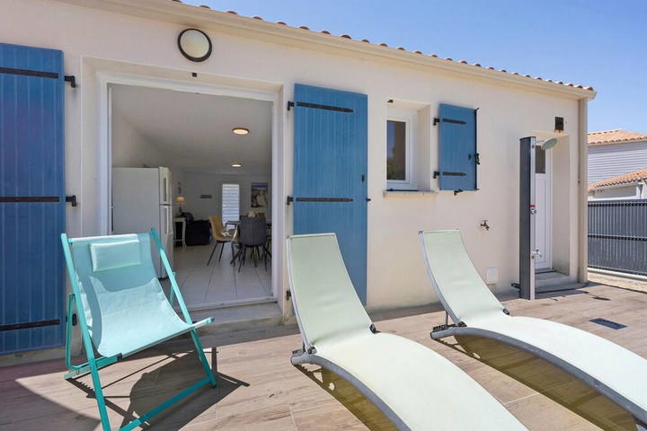 Maison De Vacances « Les Pins Des Conches » à Longeville Sur Mer - Proche Plages De Surf ! - Longeville-sur-Mer