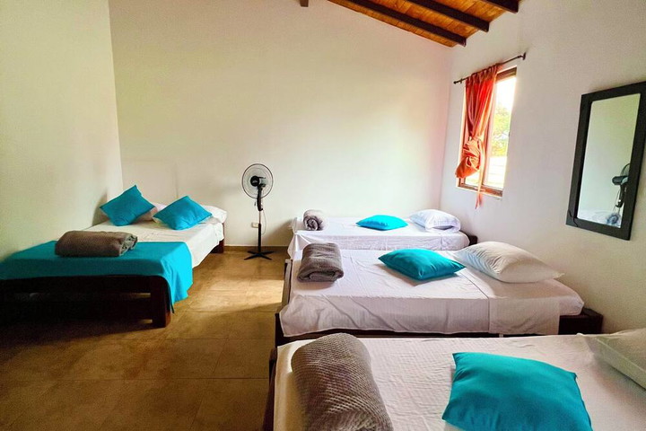 Spacious 9-bedroom Apartment In Brilliant Pueblo Tapao Close At Parque Del Cafe - Montenegro