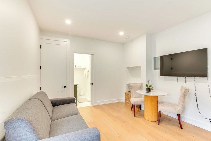 Centrally Located & Pet Friendly: Yonkers Studio! - New York