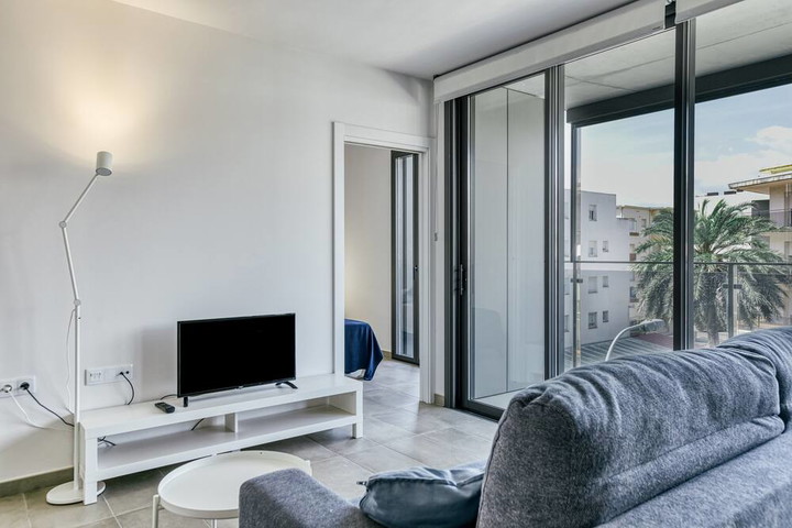 Pet-friendly 'Pelosa Apartment' With Sea View, Shared Pool & Wi-fi - Roses