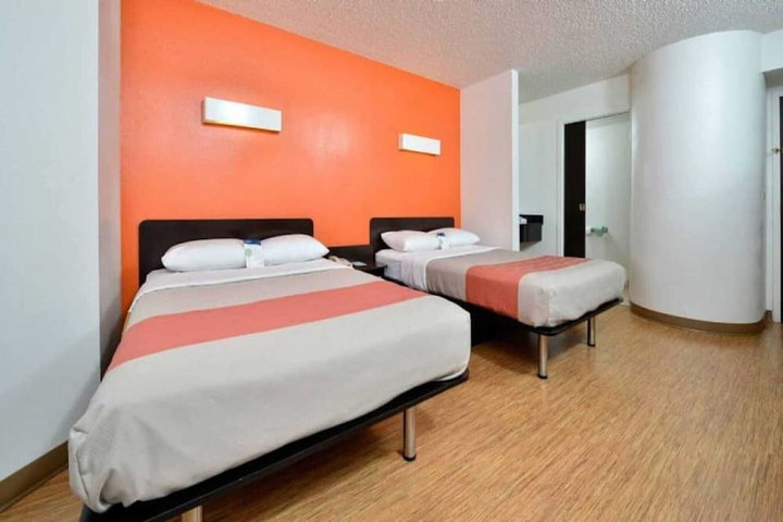 2 Full Beds | Non-smoking - Carrollton, TX