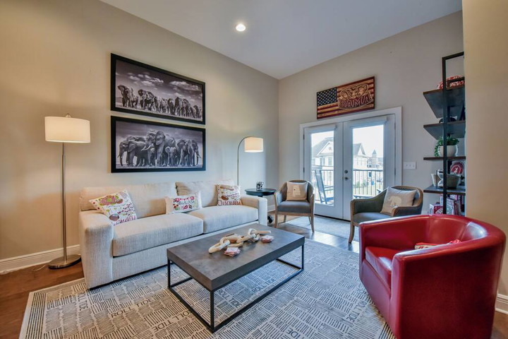 Crimson Summit | Walk To Downtown | Near Bryant-denny Stadium | Sleeps 6 - Tuscaloosa, AL