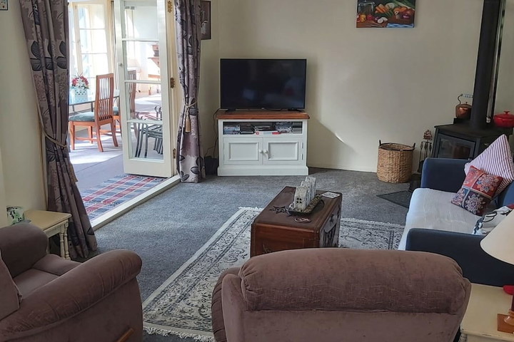Stunning Views, Private Setting. Paradise Found, All The Comforts Of Home. - Kawerau