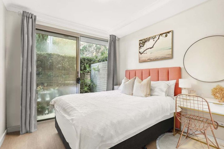 8 Mins From Sydney Airport! 1br + Courtyard - Sydney