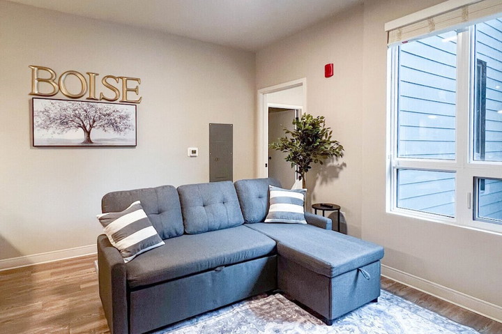 Botanicals & Cattle Vibes | Two-suite Vista Escape - Boise, ID