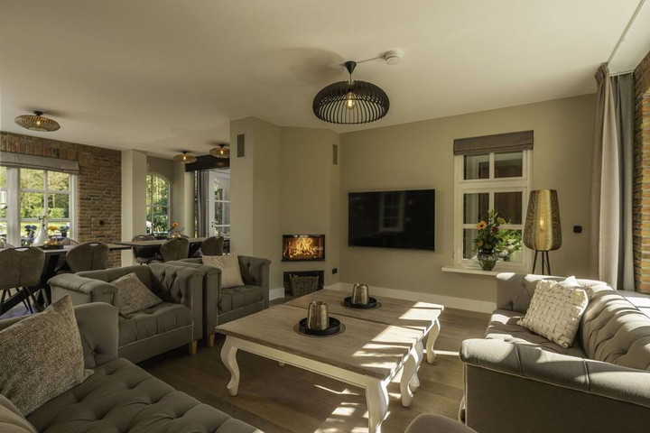 Wonderful Private Villa For 20 People With Wifi, Tv And Terrace - Enschede