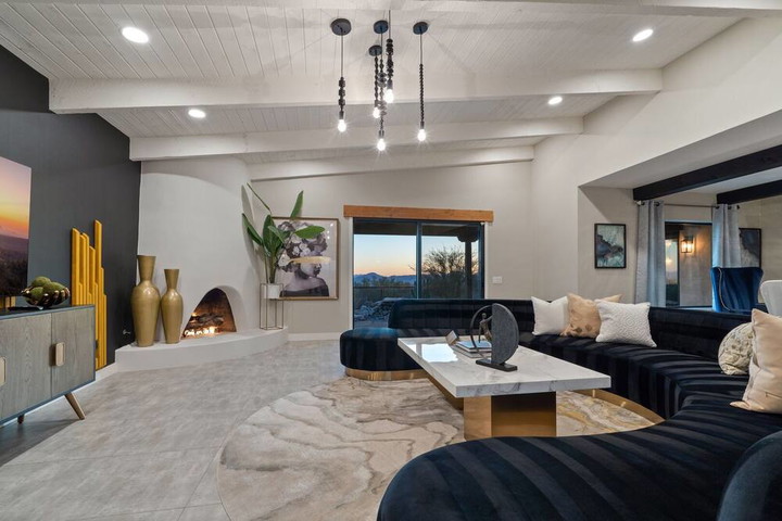 Foothills Luxury Pickleball Basketball Pool & Spa - Mount Lemmon, AZ