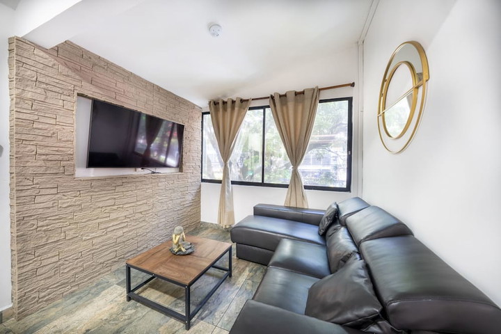 5 Bedrooms With A Golden Jacuzzi - Sabaneta
