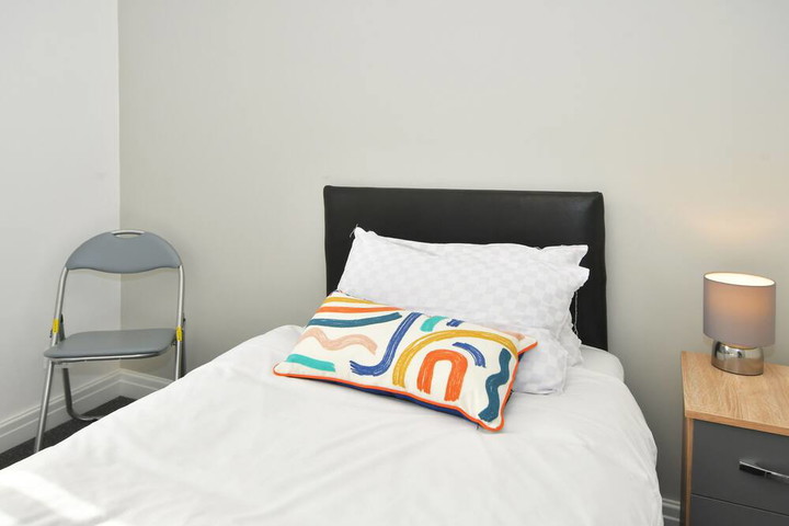 Townhouse@ 147 Westminster - Single Ensuite - Crewe